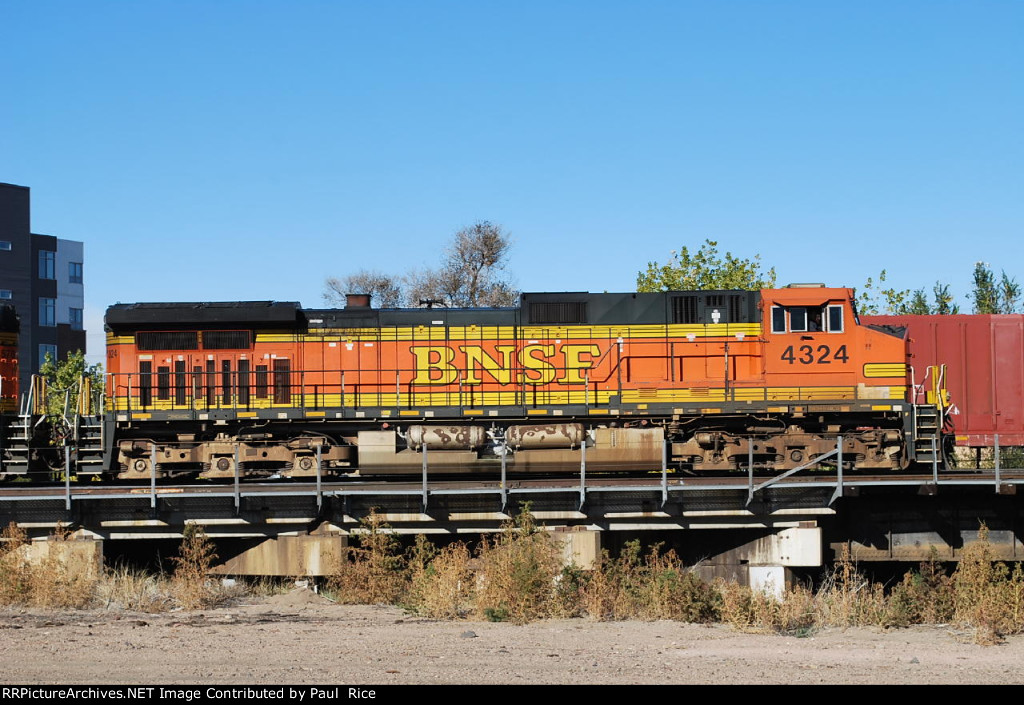 BNSF 4324